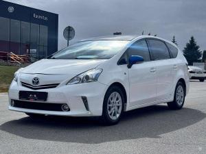 White Toyota Prius 2013 in Vilnius, with an engine capacity of 1.80 L and mileage of 374 thousand km for 8950 €, photo 4 on AUTOMOTO.COM.LV