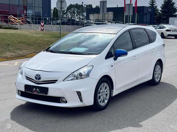 Balts Toyota Prius 2013 Viļņa, ar dzinēja tilpumu 1.80 L un nobraukumu 374 tūkst. km par 8250 €, foto 1 vietnē AUTOMOTO.COM.LV