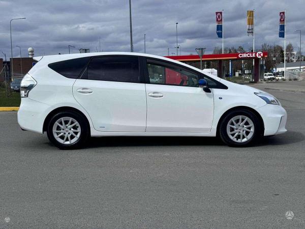 Balts Toyota Prius 2013 Viļņa, ar dzinēja tilpumu 1.80 L un nobraukumu 374 tūkst. km par 8250 €, foto 6 vietnē AUTOMOTO.COM.LV