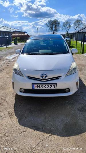 White Toyota Prius 2013 in Kaunas, with an engine capacity of 1.80 L and mileage of 745 thousand km for 6200 €, photo  on AUTOMOTO.COM.LV