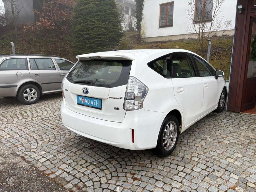 Balts Toyota Prius 2014 Druskininkai, ar dzinēja tilpumu 1.80 L un nobraukumu 285 tūkst. km par 8100 €, foto 1 vietnē AUTOMOTO.COM.LV