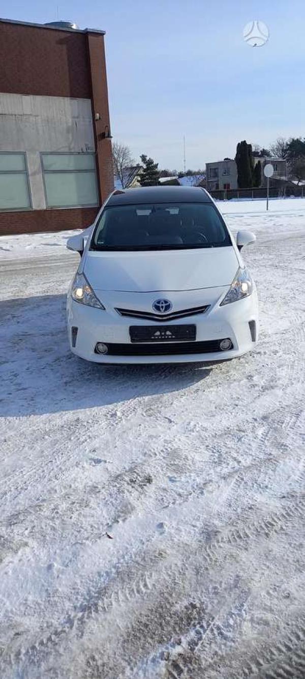 Balts Toyota Prius 2014 Alīta, ar dzinēja tilpumu 1.80 L un nobraukumu 263 tūkst. km par 9700 €, foto 2 vietnē AUTOMOTO.COM.LV