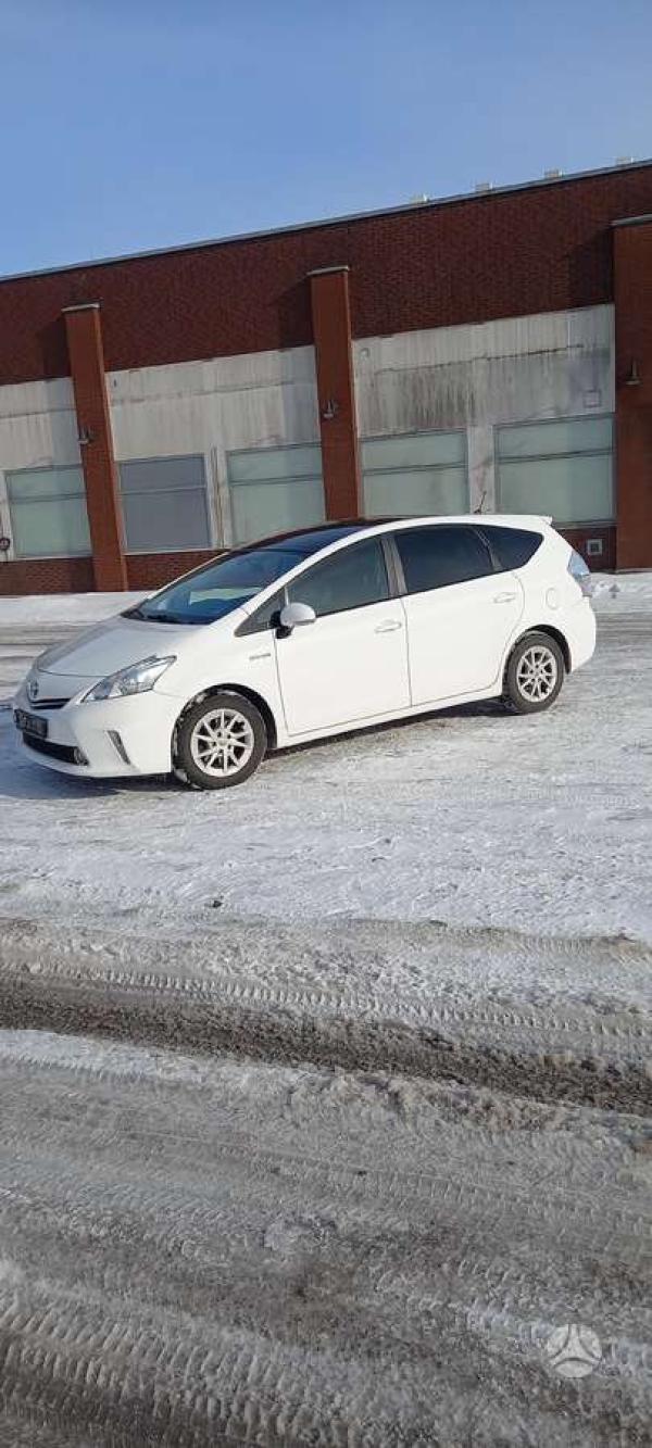 Balts Toyota Prius 2014 Alīta, ar dzinēja tilpumu 1.80 L un nobraukumu 263 tūkst. km par 9700 €, foto 9 vietnē AUTOMOTO.COM.LV