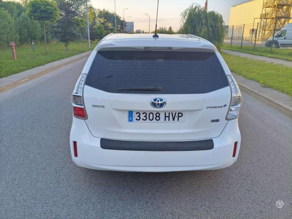 Белый Тойота Приус 2014 в Вильнюс, объемом двигателя 1.80 л и пробегом 235 тыс. км за 7990 €, фото 5 на AUTOMOTO.COM.LV