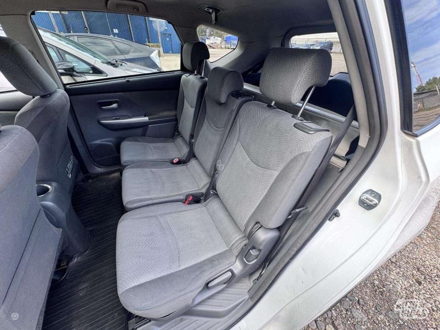 Balts Toyota Prius 2015 Viļņa, ar dzinēja tilpumu 1.80 L un nobraukumu 407 tūkst. km par 7950 €, foto 14 vietnē AUTOMOTO.COM.LV