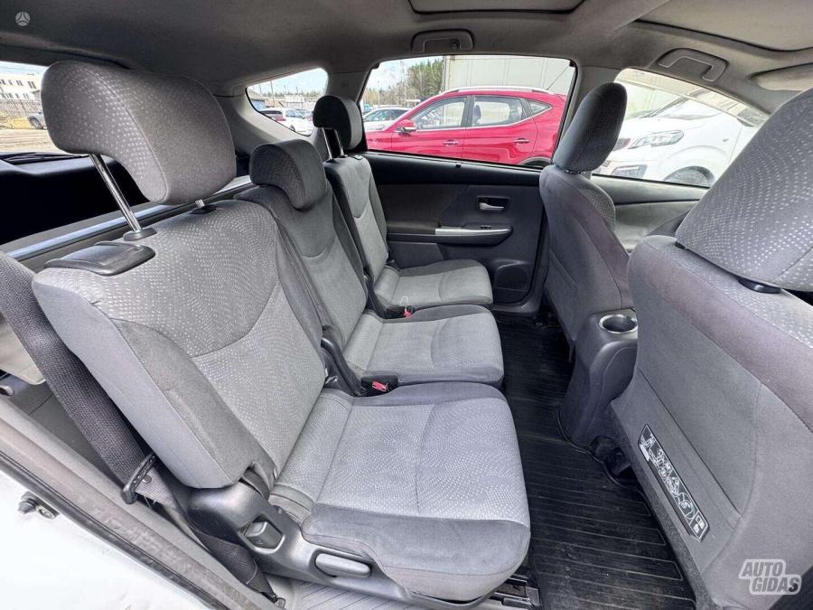 Balts Toyota Prius 2015 Viļņa, ar dzinēja tilpumu 1.80 L un nobraukumu 407 tūkst. km par 7950 €, foto 16 vietnē AUTOMOTO.COM.LV