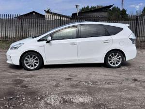 White Toyota Prius 2015 in Vilnius, with an engine capacity of 1.80 L and mileage of 407 thousand km for 7220 €, photo 6 on AUTOMOTO.COM.LV