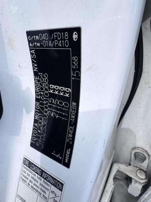 White Toyota Prius 2015 in Vilnius, with an engine capacity of 1.80 L and mileage of 407 thousand km for 7220 €, photo 22 on AUTOMOTO.COM.LV