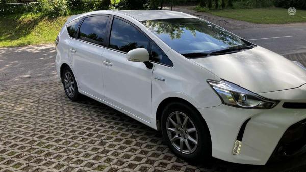 Balts Toyota Prius 2015 Viļņa, ar dzinēja tilpumu 1.80 L un nobraukumu 251 tūkst. km par 10900 €, foto 3 vietnē AUTOMOTO.COM.LV