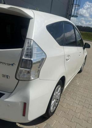 Белый Тойота Приус 2015 в Вильнюс, объемом двигателя 1.80 л и пробегом 249 тыс. км за 13999 €, фото 5 на AUTOMOTO.COM.LV