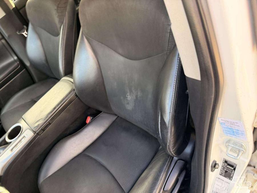 Balts Toyota Prius 2016 Viļņa, ar dzinēja tilpumu 1.80 L un nobraukumu 488 tūkst. km par 10500 €, foto 27 vietnē AUTOMOTO.COM.LV