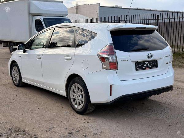 Balts Toyota Prius 2016 Viļņa, ar dzinēja tilpumu 1.80 L un nobraukumu 488 tūkst. km par 10500 €, foto 5 vietnē AUTOMOTO.COM.LV