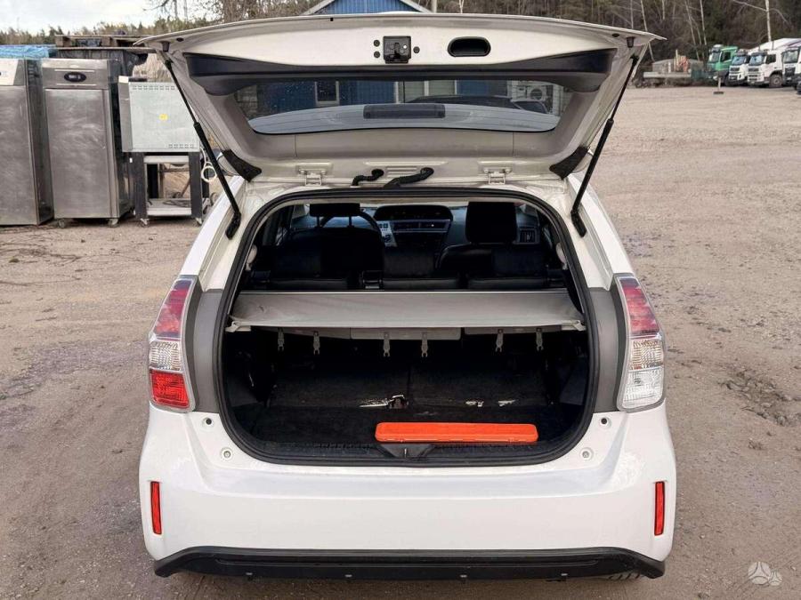 Balts Toyota Prius 2016 Viļņa, ar dzinēja tilpumu 1.80 L un nobraukumu 488 tūkst. km par 10500 €, foto 12 vietnē AUTOMOTO.COM.LV
