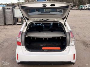 White Toyota Prius 2016 in Vilnius, with an engine capacity of 1.80 L and mileage of 488 thousand km for 8950 €, photo 12 on AUTOMOTO.COM.LV