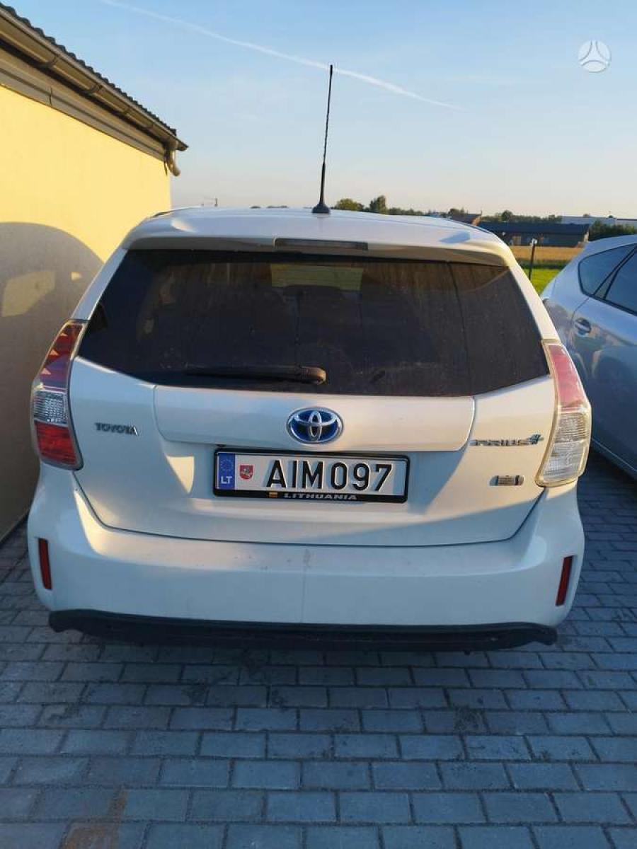 Balts Toyota Prius 2016 Kauņa, ar dzinēja tilpumu 1.80 L un nobraukumu 297 tūkst. km par 10900 €, foto 3 vietnē AUTOMOTO.COM.LV