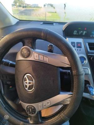 Balts Toyota Prius 2016 Kauņa, ar dzinēja tilpumu 1.80 L un nobraukumu 297 tūkst. km par 10900 €, foto 10 vietnē AUTOMOTO.COM.LV