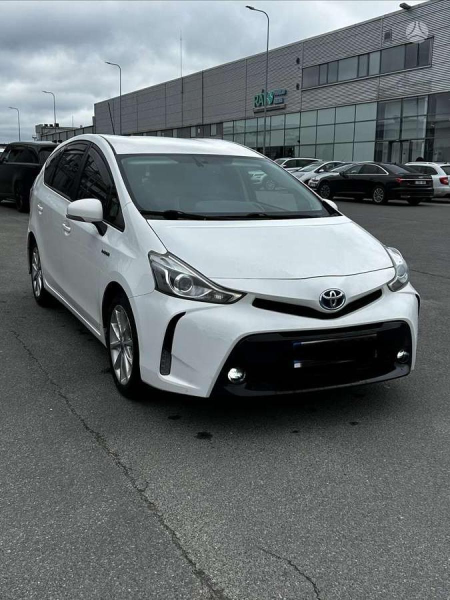 Balts Toyota Prius 2016 Viļņa, ar dzinēja tilpumu 1.80 L un nobraukumu 525 tūkst. km par 11999 €, foto 4 vietnē AUTOMOTO.COM.LV