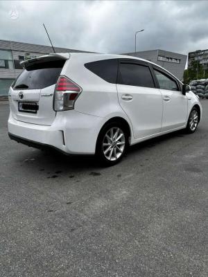 Balts Toyota Prius 2016 Viļņa, ar dzinēja tilpumu 1.80 L un nobraukumu 525 tūkst. km par 11999 €, foto 5 vietnē AUTOMOTO.COM.LV