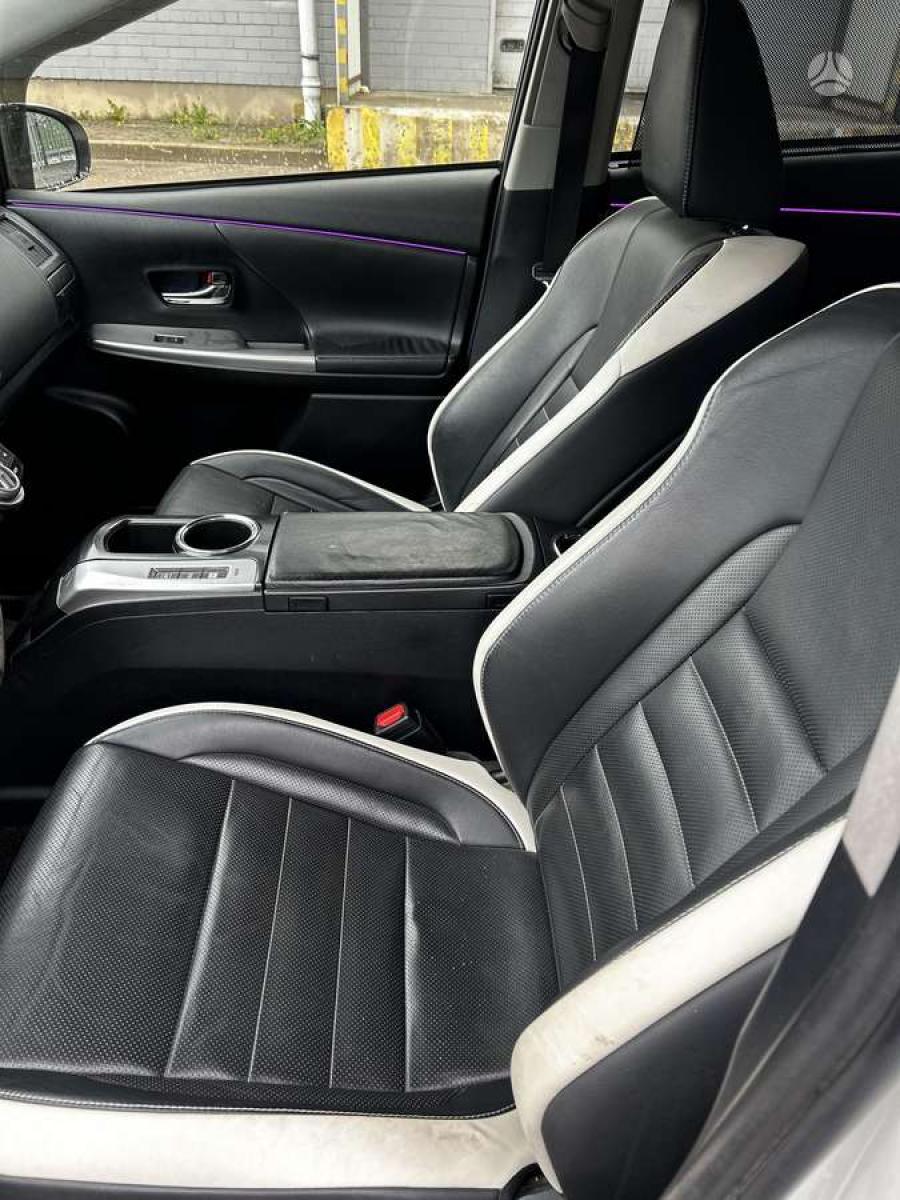 Balts Toyota Prius 2016 Viļņa, ar dzinēja tilpumu 1.80 L un nobraukumu 525 tūkst. km par 11999 €, foto 10 vietnē AUTOMOTO.COM.LV