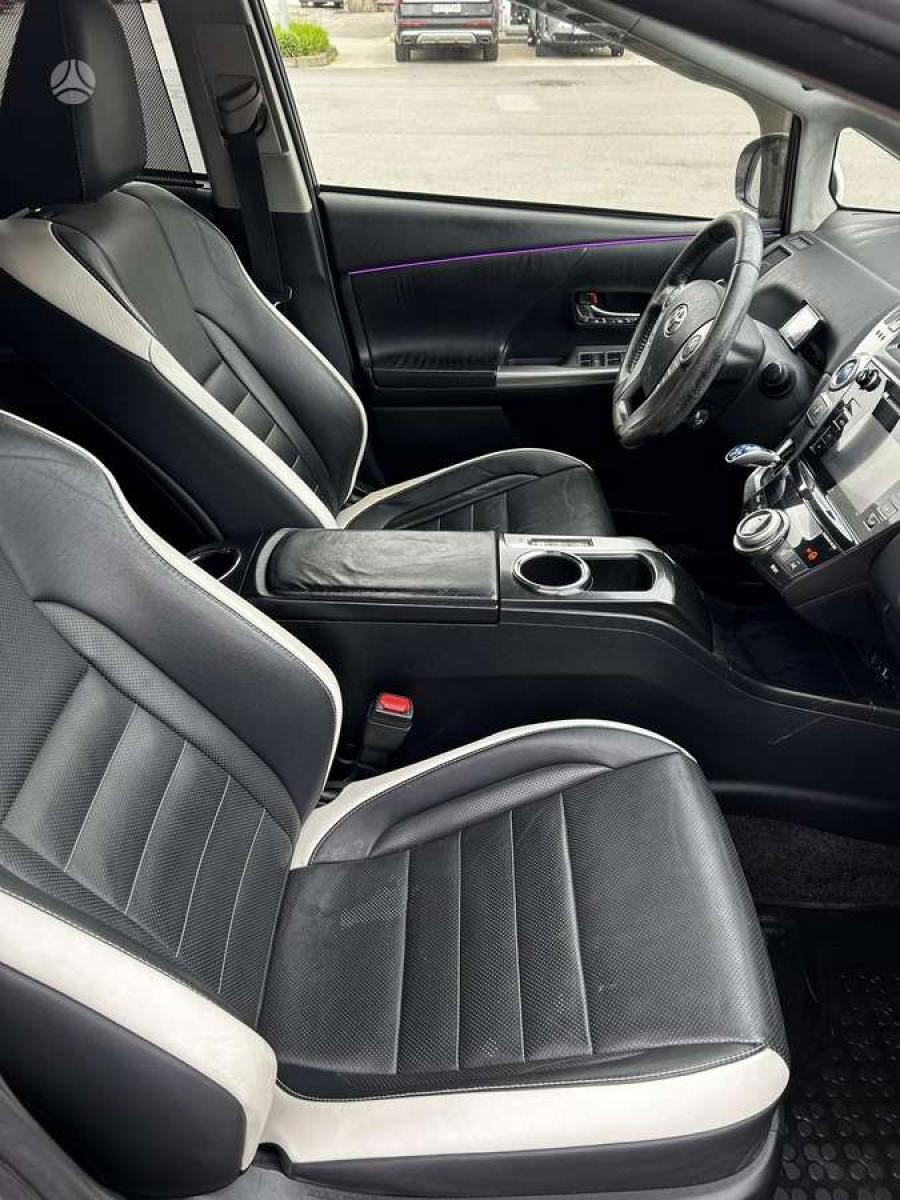 Balts Toyota Prius 2016 Viļņa, ar dzinēja tilpumu 1.80 L un nobraukumu 525 tūkst. km par 11999 €, foto 11 vietnē AUTOMOTO.COM.LV