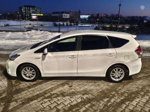 White Toyota Prius 2017 in Vilnius, with an engine capacity of 1.80 L and mileage of 220 thousand km for 10990 €, photo 24 on AUTOMOTO.COM.LV