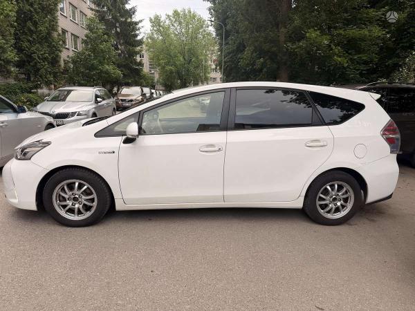 Balts Toyota Prius 2017 Viļņa, ar dzinēja tilpumu 1.80 L un nobraukumu 249 tūkst. km par 8900 €, foto 3 vietnē AUTOMOTO.COM.LV