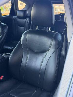 Balts Toyota Prius 2017 Viļņa, ar dzinēja tilpumu 1.80 L un nobraukumu 280 tūkst. km par 9999 €, foto 10 vietnē AUTOMOTO.COM.LV