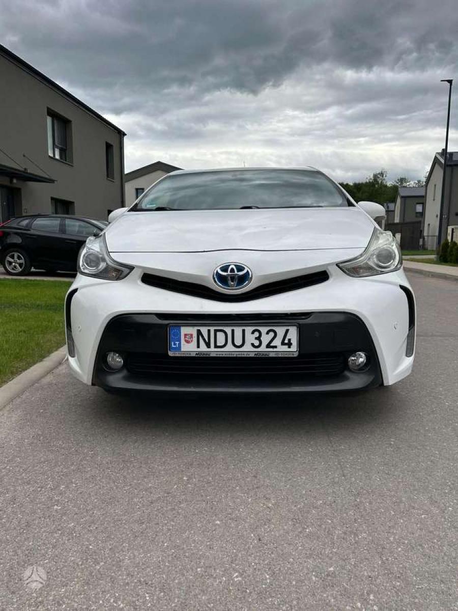 Balts Toyota Prius 2017 Kauņa, ar dzinēja tilpumu 1.80 L un nobraukumu 480 tūkst. km par 11500 €, foto 1 vietnē AUTOMOTO.COM.LV