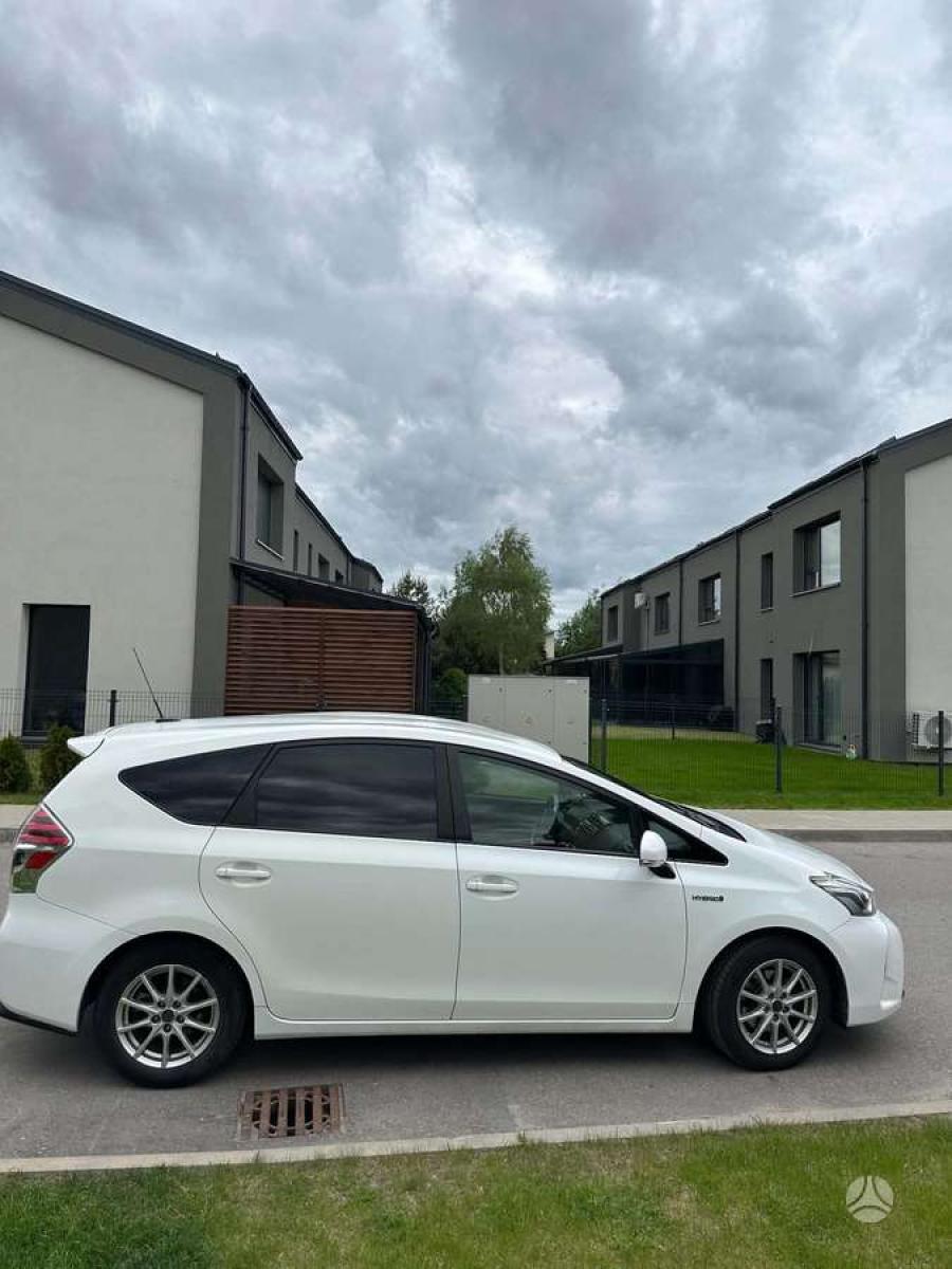 Balts Toyota Prius 2017 Kauņa, ar dzinēja tilpumu 1.80 L un nobraukumu 480 tūkst. km par 11500 €, foto 4 vietnē AUTOMOTO.COM.LV