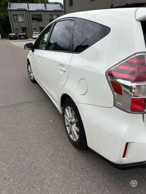 Balts Toyota Prius 2017 Kauņa, ar dzinēja tilpumu 1.80 L un nobraukumu 480 tūkst. km par 11500 €, foto 5 vietnē AUTOMOTO.COM.LV