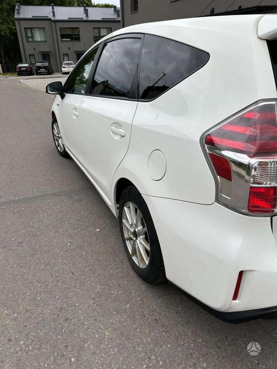 Balts Toyota Prius 2017 Kauņa, ar dzinēja tilpumu 1.80 L un nobraukumu 480 tūkst. km par 11500 €, foto 5 vietnē AUTOMOTO.COM.LV
