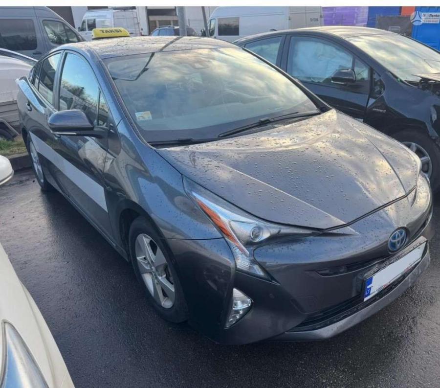 Balts Toyota Prius 2018 Klaipėda, ar dzinēja tilpumu 1.80 L un nobraukumu 170 tūkst. km par 14000 €, foto 4 vietnē AUTOMOTO.COM.LV