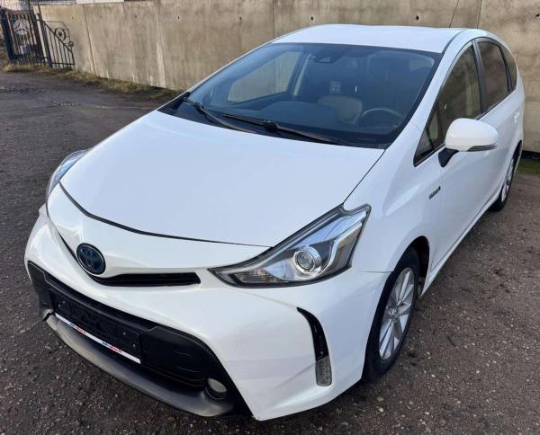 White Toyota Prius 2019 in Telschi, with an engine capacity of 1.80 L and mileage of 240 thousand km for 11800 €, photo 2 on AUTOMOTO.COM.LV