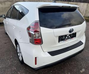 White Toyota Prius 2019 in Telschi, with an engine capacity of 1.80 L and mileage of 240 thousand km for 11800 €, photo 3 on AUTOMOTO.COM.LV