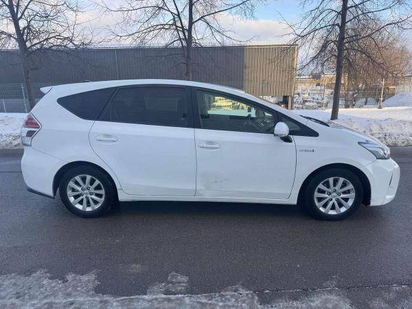Balts Toyota Prius 2019 Klaipėda, ar dzinēja tilpumu 1.80 L un nobraukumu 245 tūkst. km par 11300 €, foto 5 vietnē AUTOMOTO.COM.LV