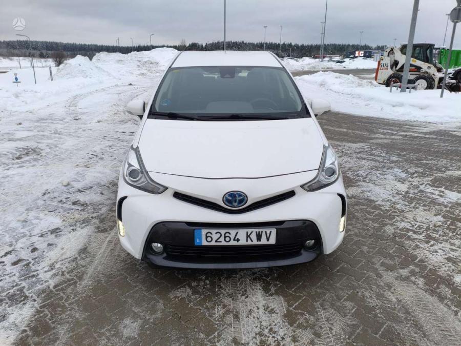 Balts Toyota Prius 2019 Viļņa, ar dzinēja tilpumu 1.80 L un nobraukumu 218 tūkst. km par 12500 €, foto 2 vietnē AUTOMOTO.COM.LV