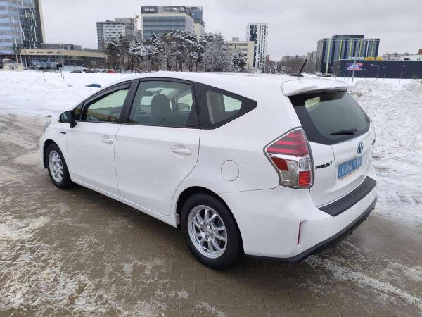 Balts Toyota Prius 2019 Viļņa, ar dzinēja tilpumu 1.80 L un nobraukumu 218 tūkst. km par 12500 €, foto 6 vietnē AUTOMOTO.COM.LV