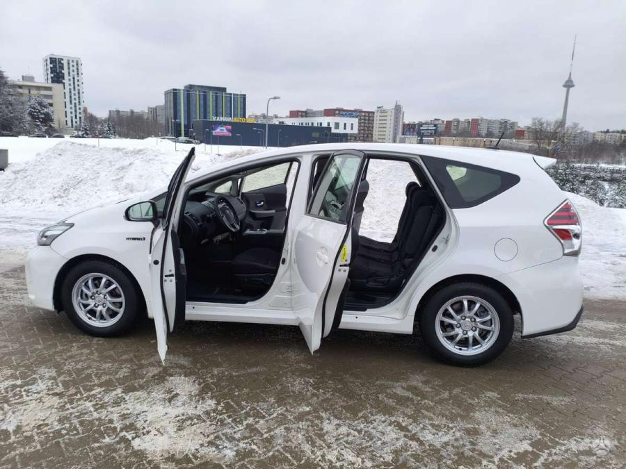 Balts Toyota Prius 2019 Viļņa, ar dzinēja tilpumu 1.80 L un nobraukumu 218 tūkst. km par 12500 €, foto 10 vietnē AUTOMOTO.COM.LV