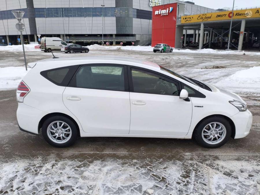 Balts Toyota Prius 2019 Viļņa, ar dzinēja tilpumu 1.80 L un nobraukumu 218 tūkst. km par 12500 €, foto 26 vietnē AUTOMOTO.COM.LV