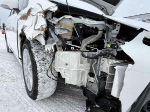White Toyota Prius 2019 in Vilnius, with an engine capacity of 1.80 L and mileage of 261 thousand km for 8800 €, photo 12 on AUTOMOTO.COM.LV