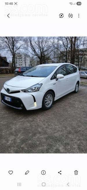 White Toyota Prius 2019 in Riga, with an engine capacity of 1.80 L and mileage of 320 thousand km for 12900 €, photo 5 on AUTOMOTO.COM.LV