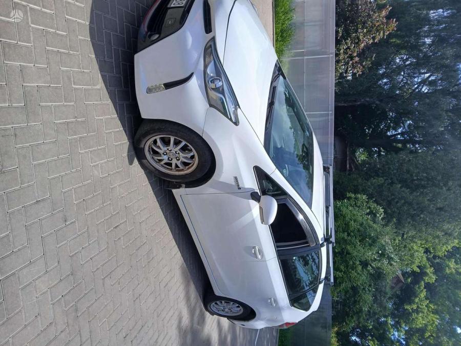 Balts Toyota Prius 2019 Rīga, ar dzinēja tilpumu 1.80 L un nobraukumu 240 tūkst. km par 12500 €, foto 13 vietnē AUTOMOTO.COM.LV