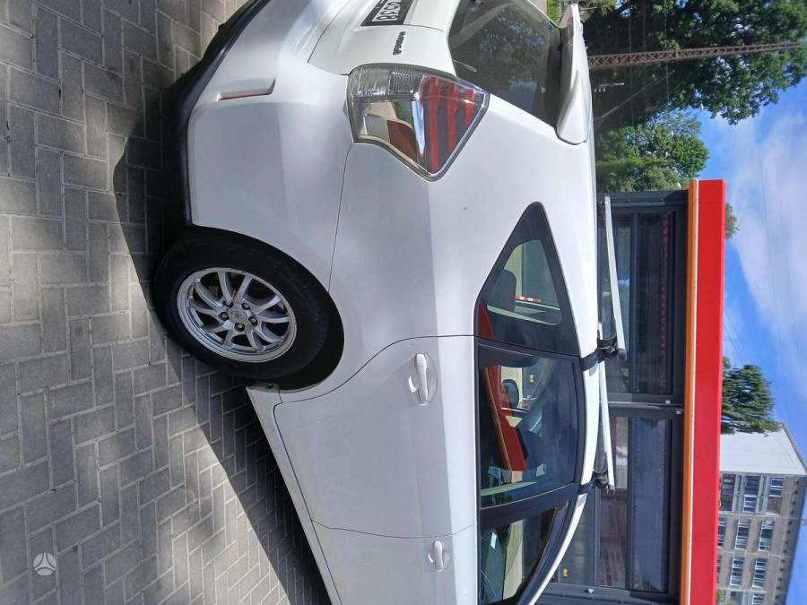 Balts Toyota Prius 2019 Rīga, ar dzinēja tilpumu 1.80 L un nobraukumu 240 tūkst. km par 12500 €, foto 16 vietnē AUTOMOTO.COM.LV