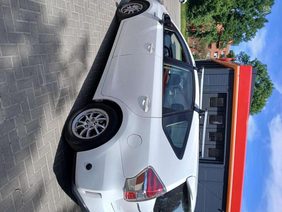 Balts Toyota Prius 2019 Rīga, ar dzinēja tilpumu 1.80 L un nobraukumu 240 tūkst. km par 12500 €, foto 17 vietnē AUTOMOTO.COM.LV