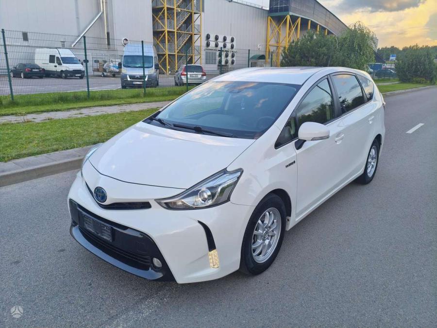 Белый Тойота Приус 2019 в Вильнюс, объемом двигателя 1.80 л и пробегом 198 тыс. км за 13490 €, фото 1 на AUTOMOTO.COM.LV