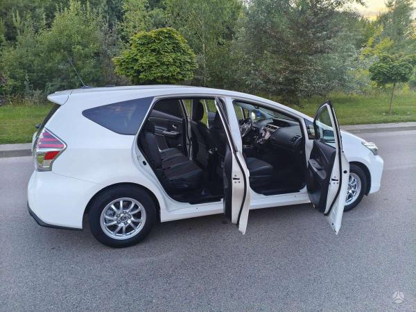 White Toyota Prius 2019 in Vilnius, with an engine capacity of 1.80 L and mileage of 198 thousand km for 13490 €, photo 10 on AUTOMOTO.COM.LV