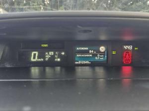 Balts Toyota Prius 2019 Viļņa, ar dzinēja tilpumu 1.80 L un nobraukumu 313 tūkst. km par 10700 €, foto 5 vietnē AUTOMOTO.COM.LV