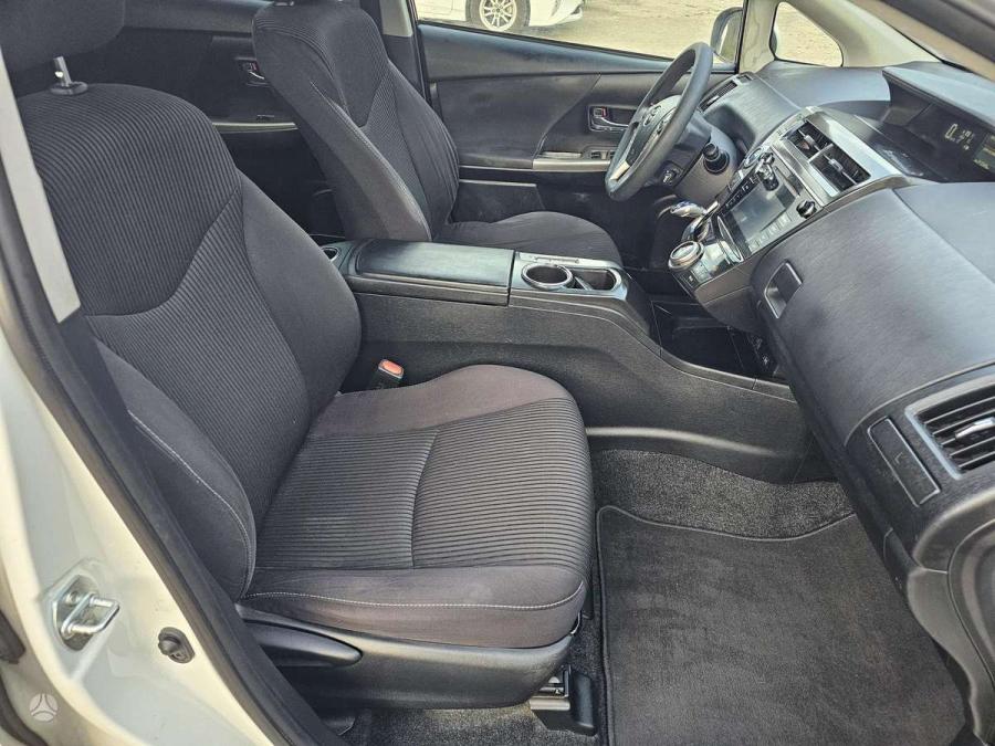 Balts Toyota Prius 2019 Viļņa, ar dzinēja tilpumu 1.80 L un nobraukumu 313 tūkst. km par 10700 €, foto 11 vietnē AUTOMOTO.COM.LV