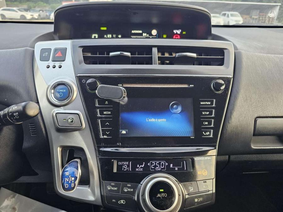 Balts Toyota Prius 2019 Viļņa, ar dzinēja tilpumu 1.80 L un nobraukumu 313 tūkst. km par 10700 €, foto 14 vietnē AUTOMOTO.COM.LV
