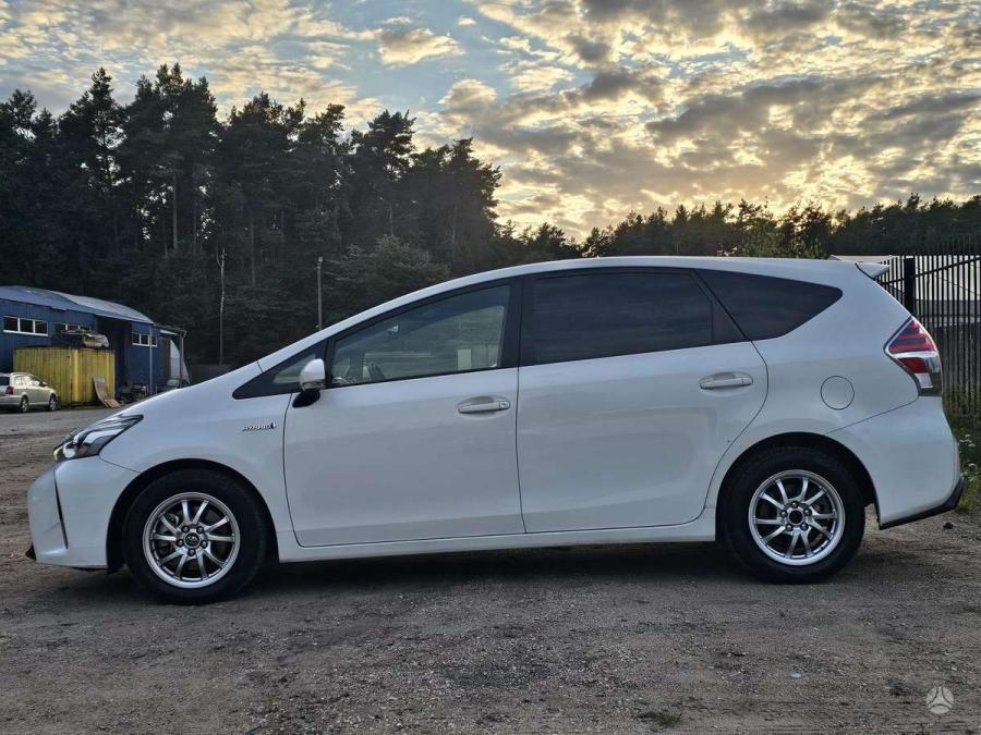 Balts Toyota Prius 2019 Viļņa, ar dzinēja tilpumu 1.80 L un nobraukumu 313 tūkst. km par 10700 €, foto 25 vietnē AUTOMOTO.COM.LV